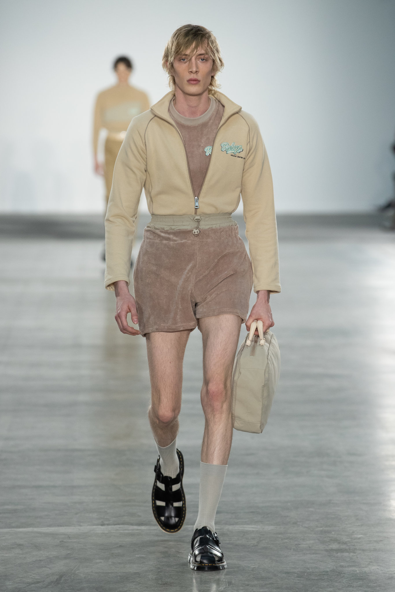 ROBYN LYNCH - Fashion East