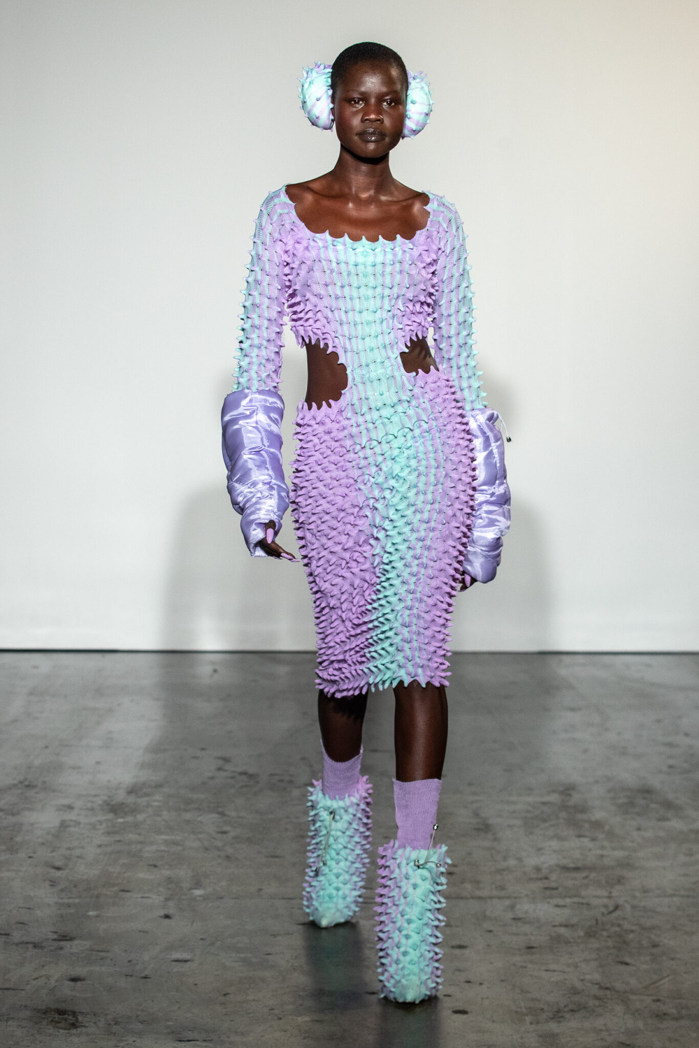 CHET LO - Fashion East